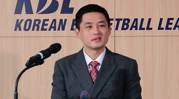 NBA 한국인심판 황인태, 정규리그도 넘본다