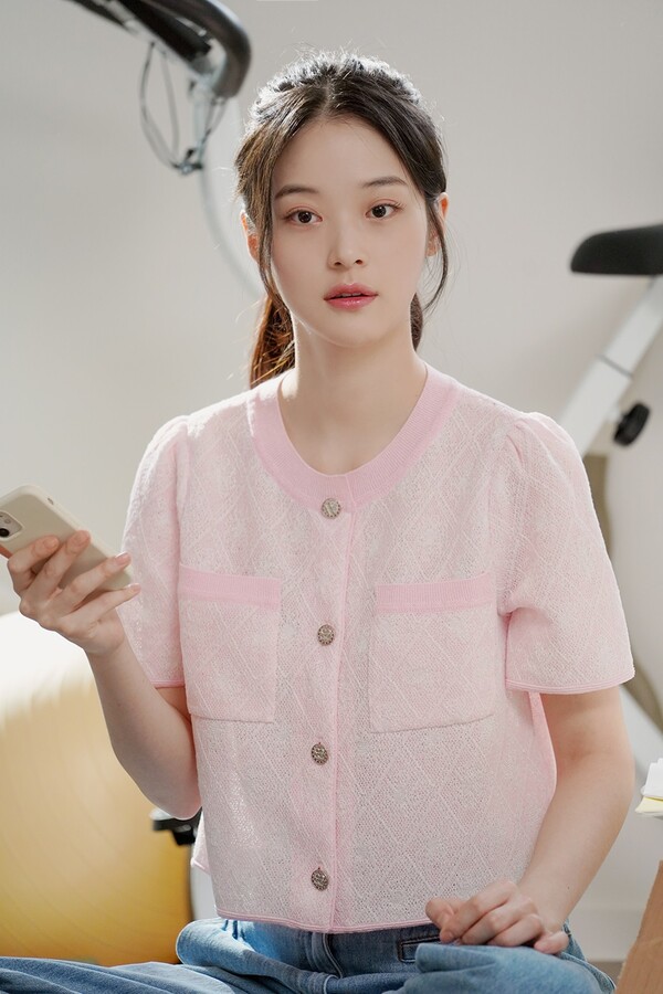 어른애들 신도현 전하는 메시지…공감과 위로 가득